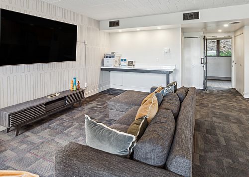 Walnut Towers Pittsburgh Apartments | Walnut Capital