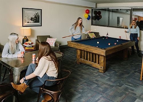 Walnut Towers Pittsburgh Apartments | Walnut Capital