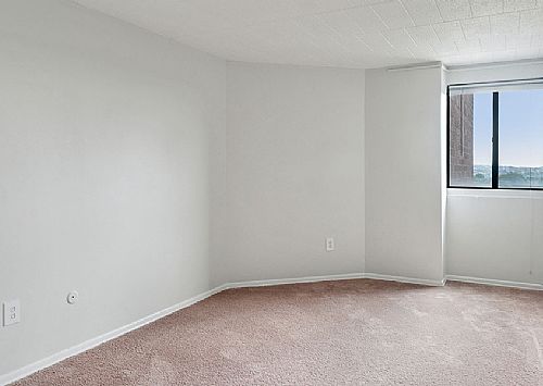 Walnut Towers Pittsburgh Apartments | Walnut Capital